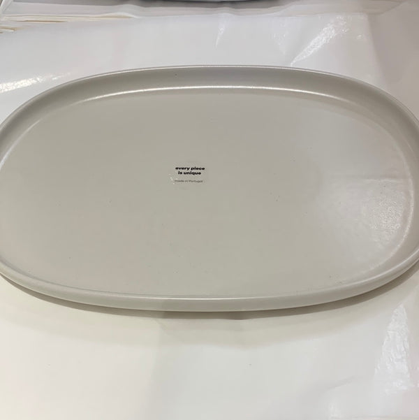 Uno Oval Platter – Penna & Co.